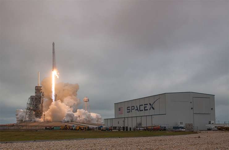 SpaceX uzay programı yeni bir başarıya daha imza attı